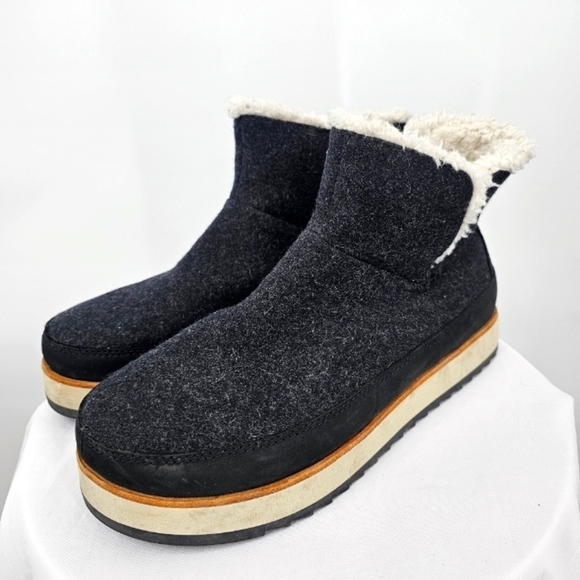 Merrell | Shoes | Merrell Juno Black Wool Pull On Ankle Winter Snow ...